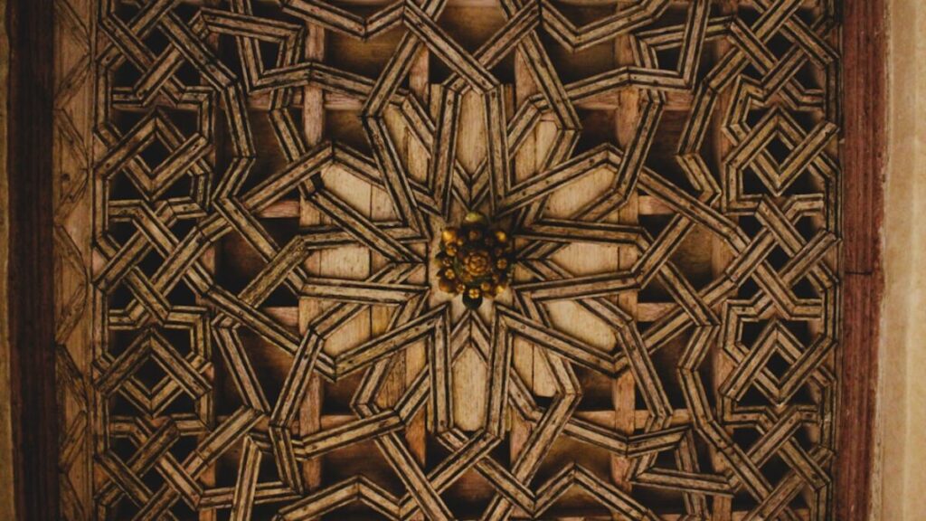 Reviving Tradition: How Islamic Art is Inspiring Modern Creativity ...