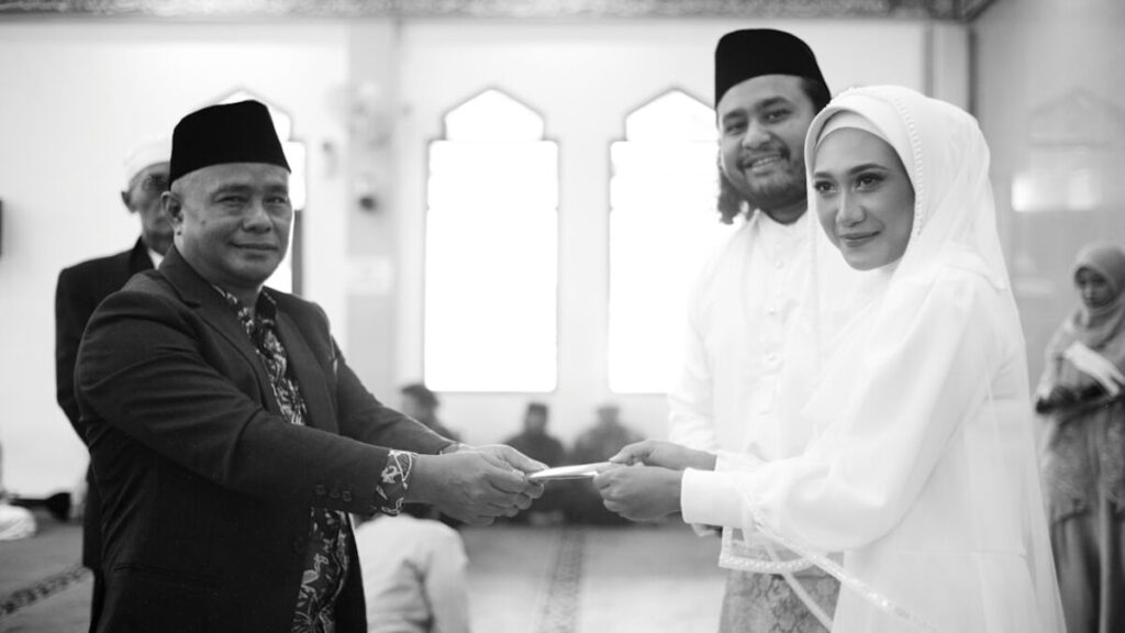 Powerful Duas for Family Unity, Love, and Lasting Peace at Home ...